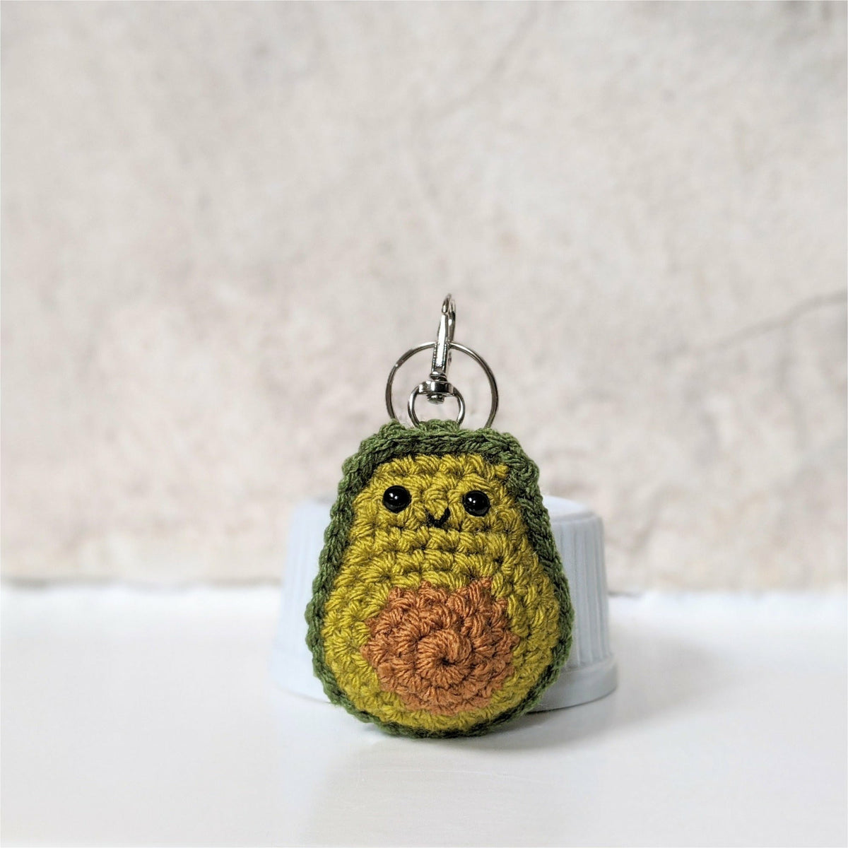 CROCHET PATTERN: Crochet Avocado Keychain, Amigurumi Kawaii Plush T...